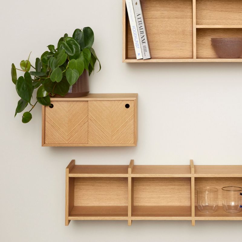 Hübsch Herringbone skab i miljøvenligt træ med skydelåger – Wood To You