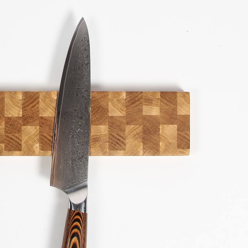 Knivholder til væg i egetræ med indbygget magnet | Køb her – Wood To You