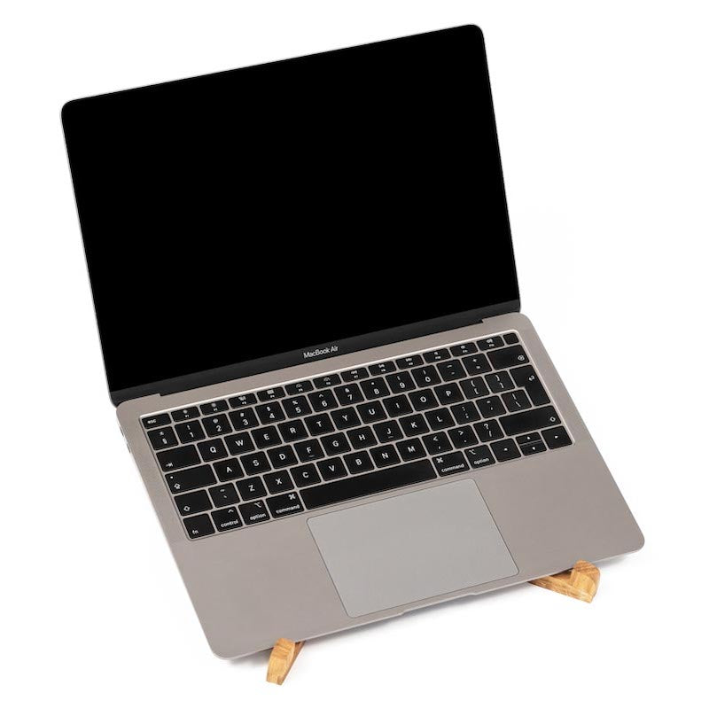 Foldbar laptop stander i egetræ | Computer holder til MacBook – Wood To You